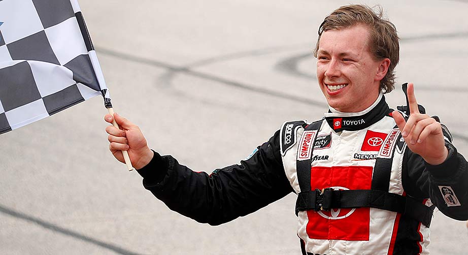 Brandon Jones slips by Hamlin, Chastain for Darlington win | NASCAR