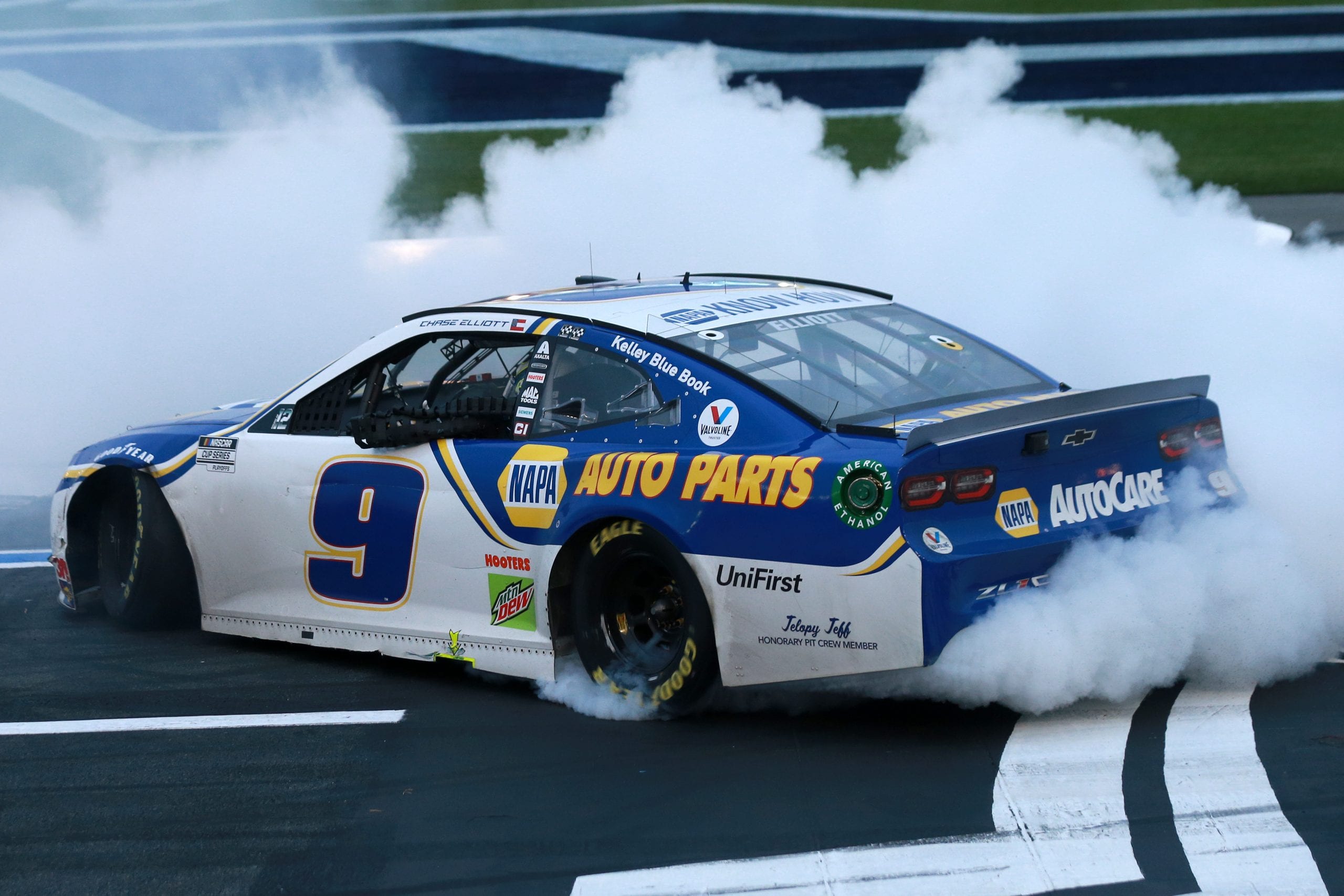 Rain dance: Wet-weather races in NASCAR history | NASCAR