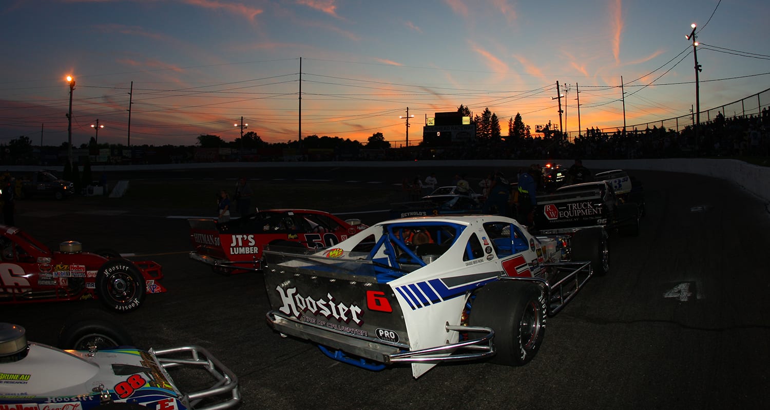 Setting The Scene: 2010 Whelen Modified Tour from Riverhead - Official ...