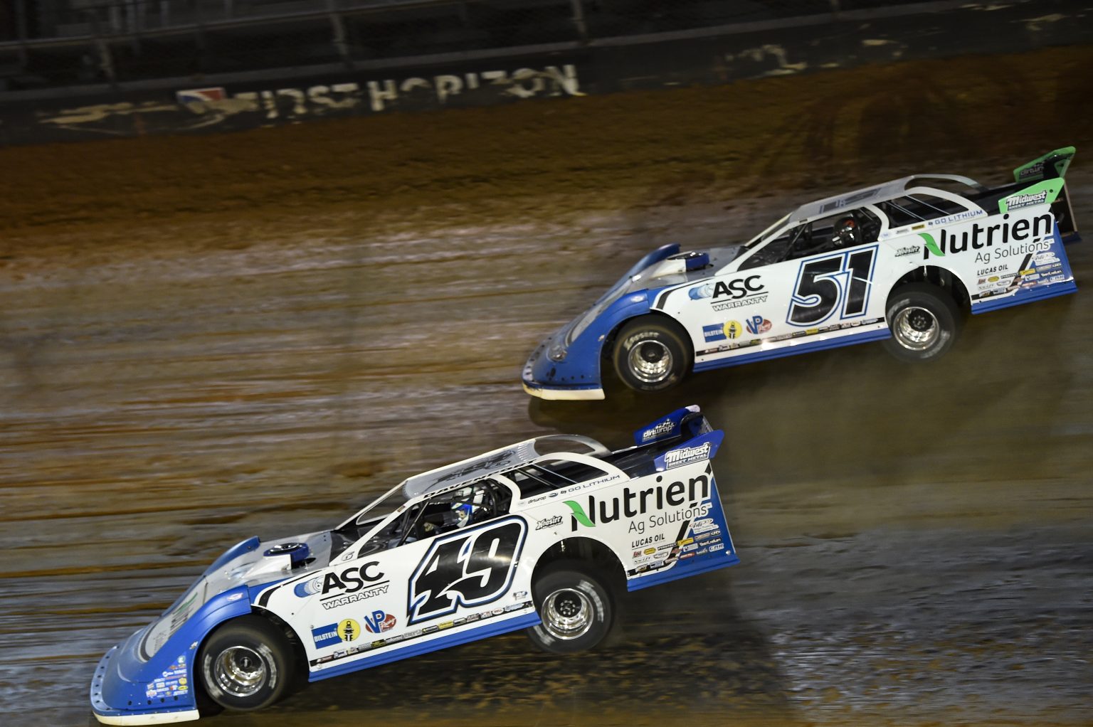 'Superman' Jonathan Davenport Flies Past Kyle Larson For Bristol Dirt ...