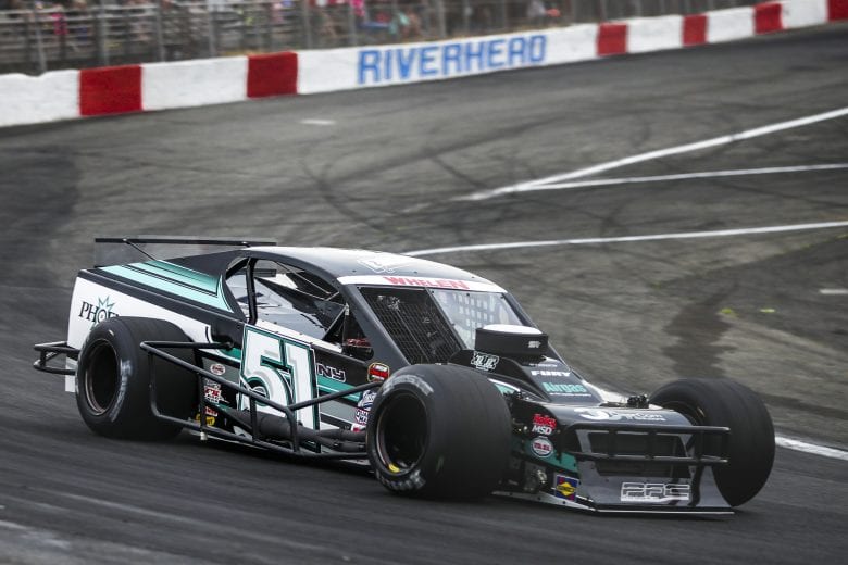 Buzz Chew Chevrolet Cadillac 200 at Riverhead Raceway | NASCAR