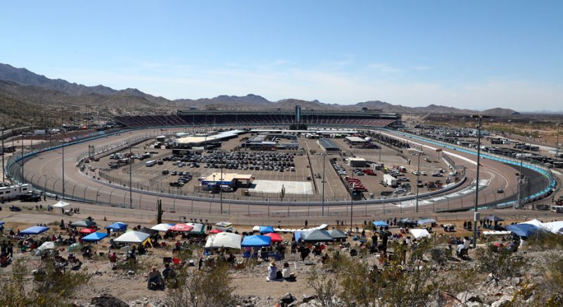 Phoenix Raceway announces sellout for Cup Series title race | NASCAR