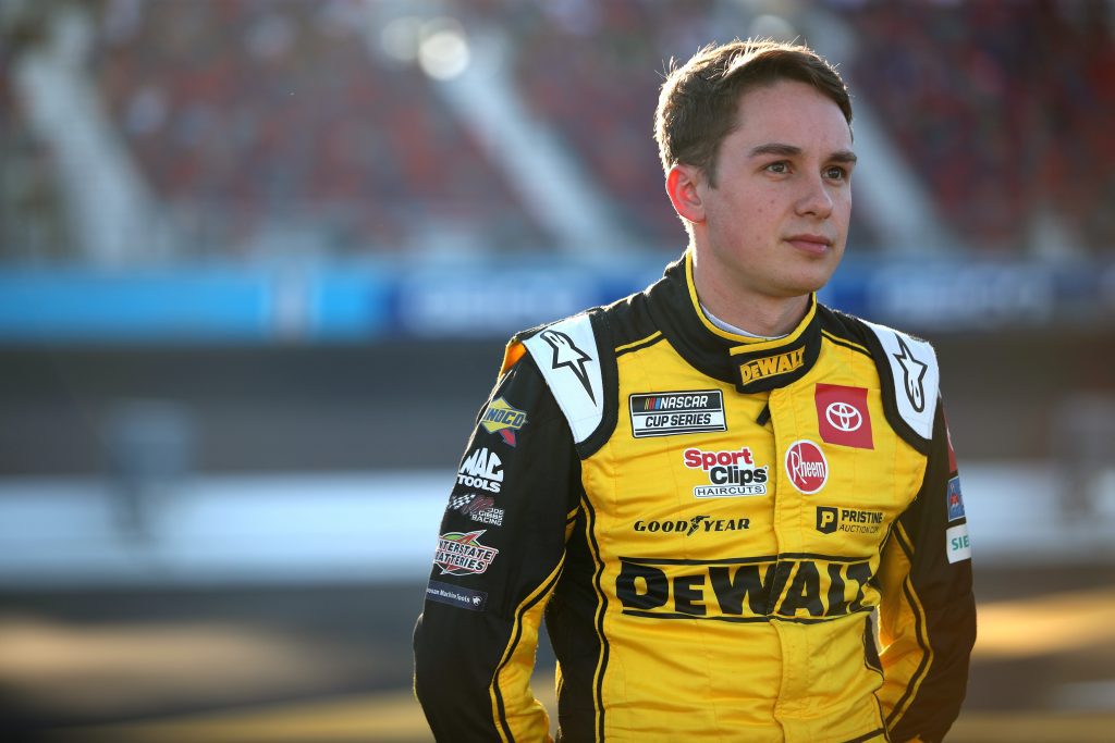 Here are the NASCAR drivers entered in the 2022 Chili Bowl | Official ...