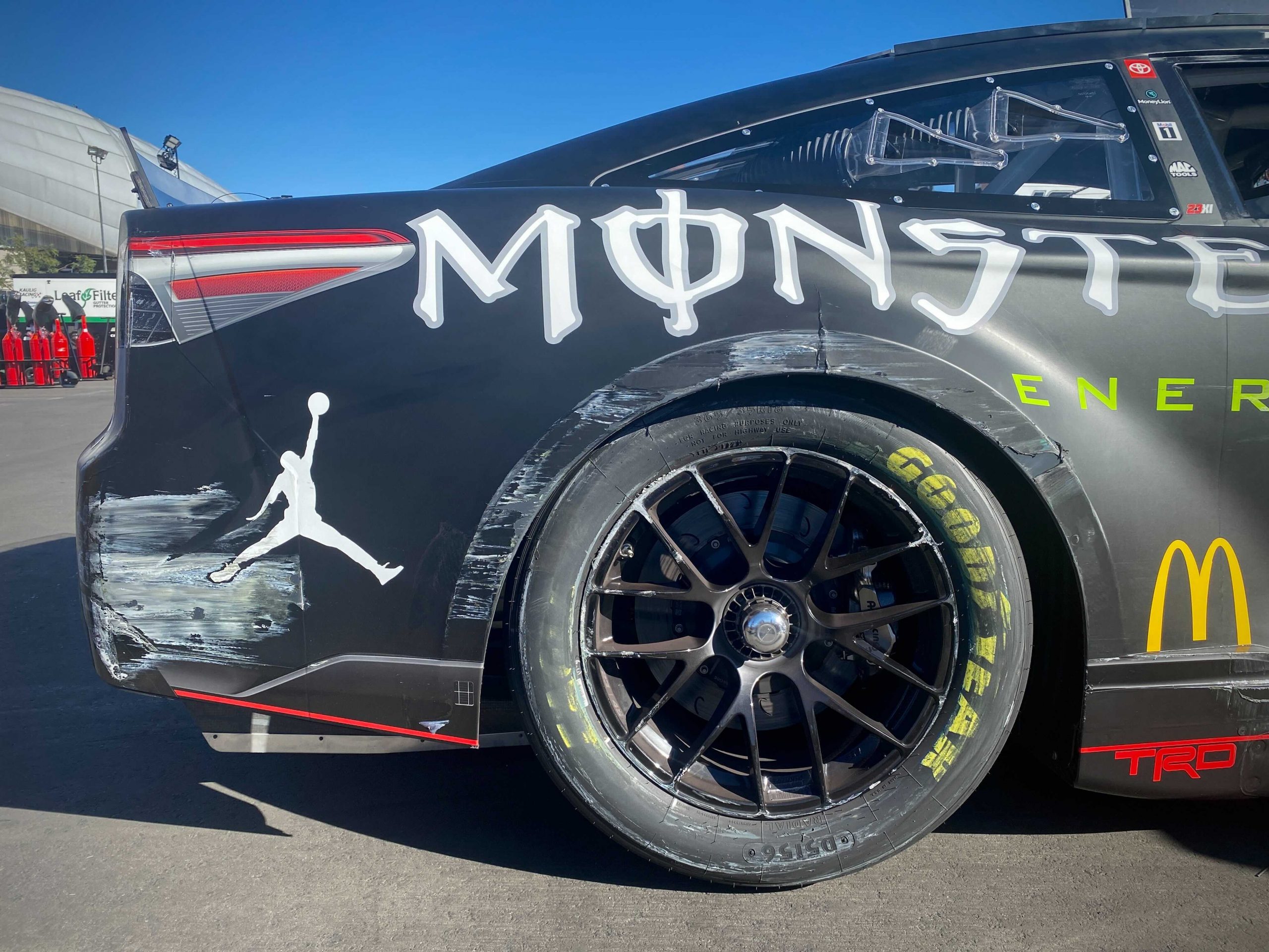 Action heats up in LA: See car carnage at the Clash | NASCAR