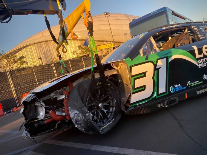 Action heats up in LA: See car carnage at the Clash | NASCAR