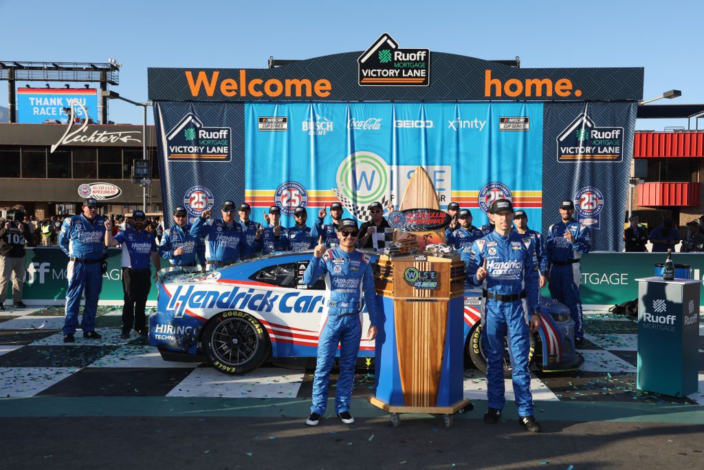 Memorable moments at Auto Club | NASCAR.com