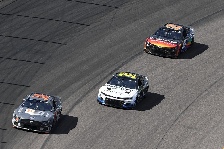 At-track photos: 2022 Phoenix spring weekend | NASCAR