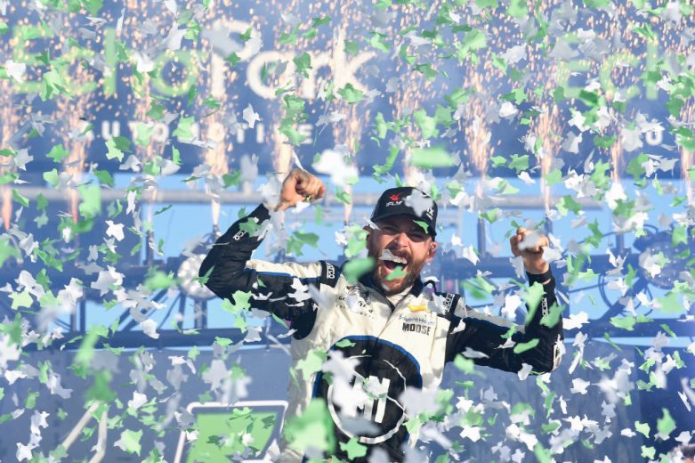 Ross Chastain joins esteemed company in podium streak | NASCAR