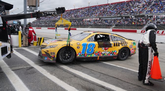 Kyle Busch exits Darlington throwback race in Stage 2 | NASCAR