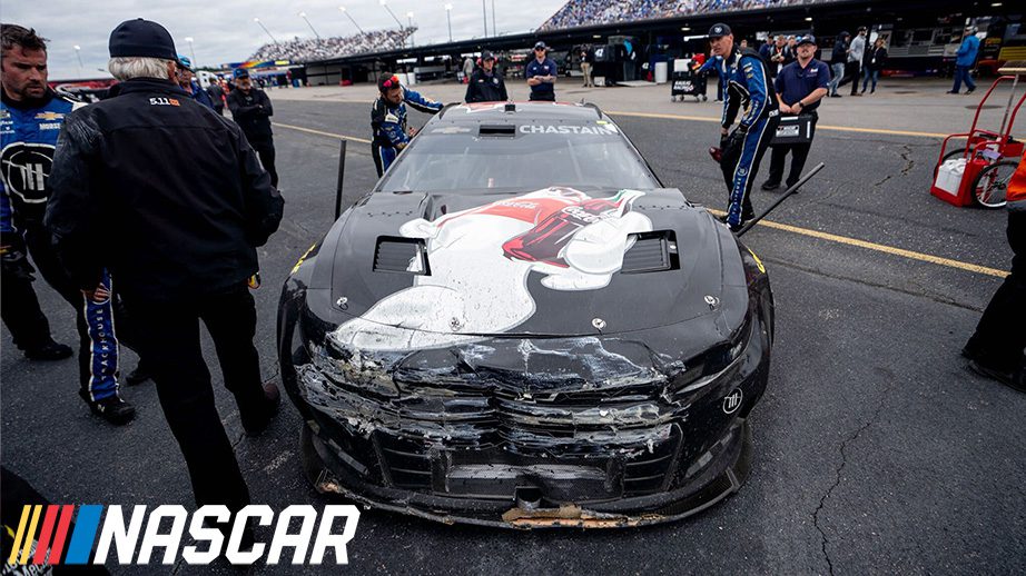 Wild race, dramatic finish, words exchanged at Darlington Raceway | NASCAR