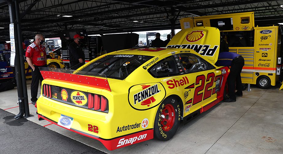 Nos. 22, 31 fail inspection multiple times at Kansas | NASCAR