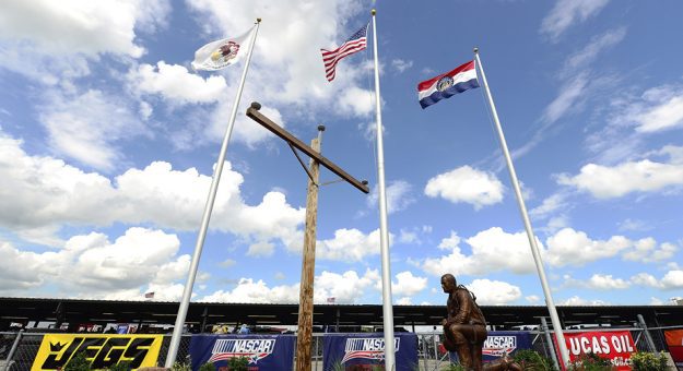 What to Watch: Inaugural Cup Series race in St. Louis | NASCAR