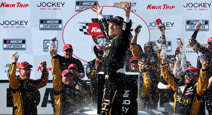 Tyler Reddick 2022 season in review - NASCAR