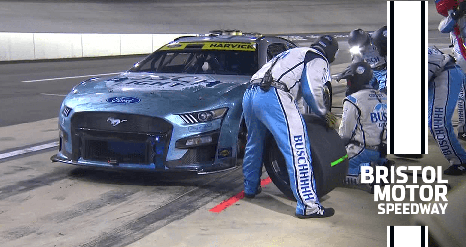 Kevin Harvick loses tire while leaving pit box at Bristol | NASCAR