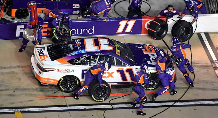 JGR swaps Nos. 11, 18 pit crews, starting at Texas | NASCAR
