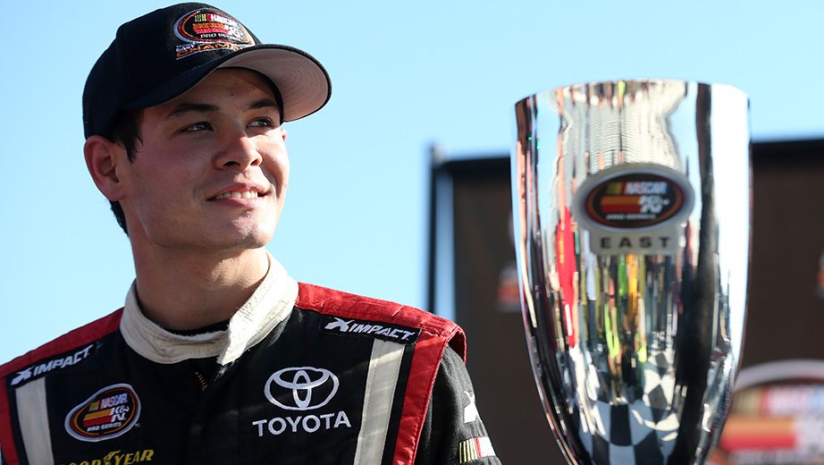How Kyle Busch coached Kyle Larson on running the high line | NASCAR