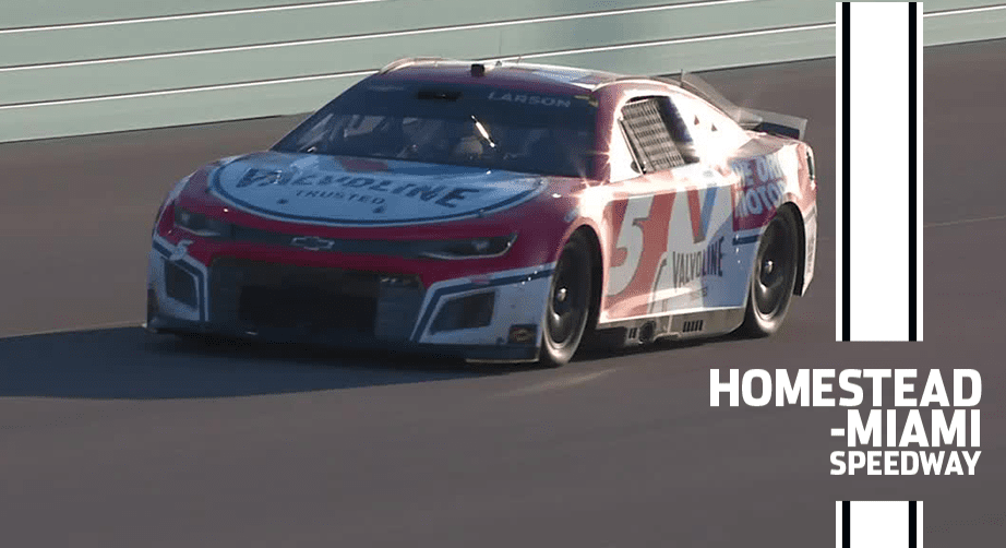 Larson holds off the field in final laps at Homestead | NASCAR