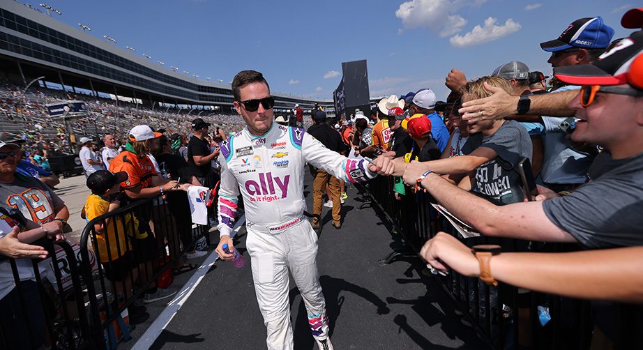 Alex Bowman set to return to No. 48 for Phoenix finale | NASCAR
