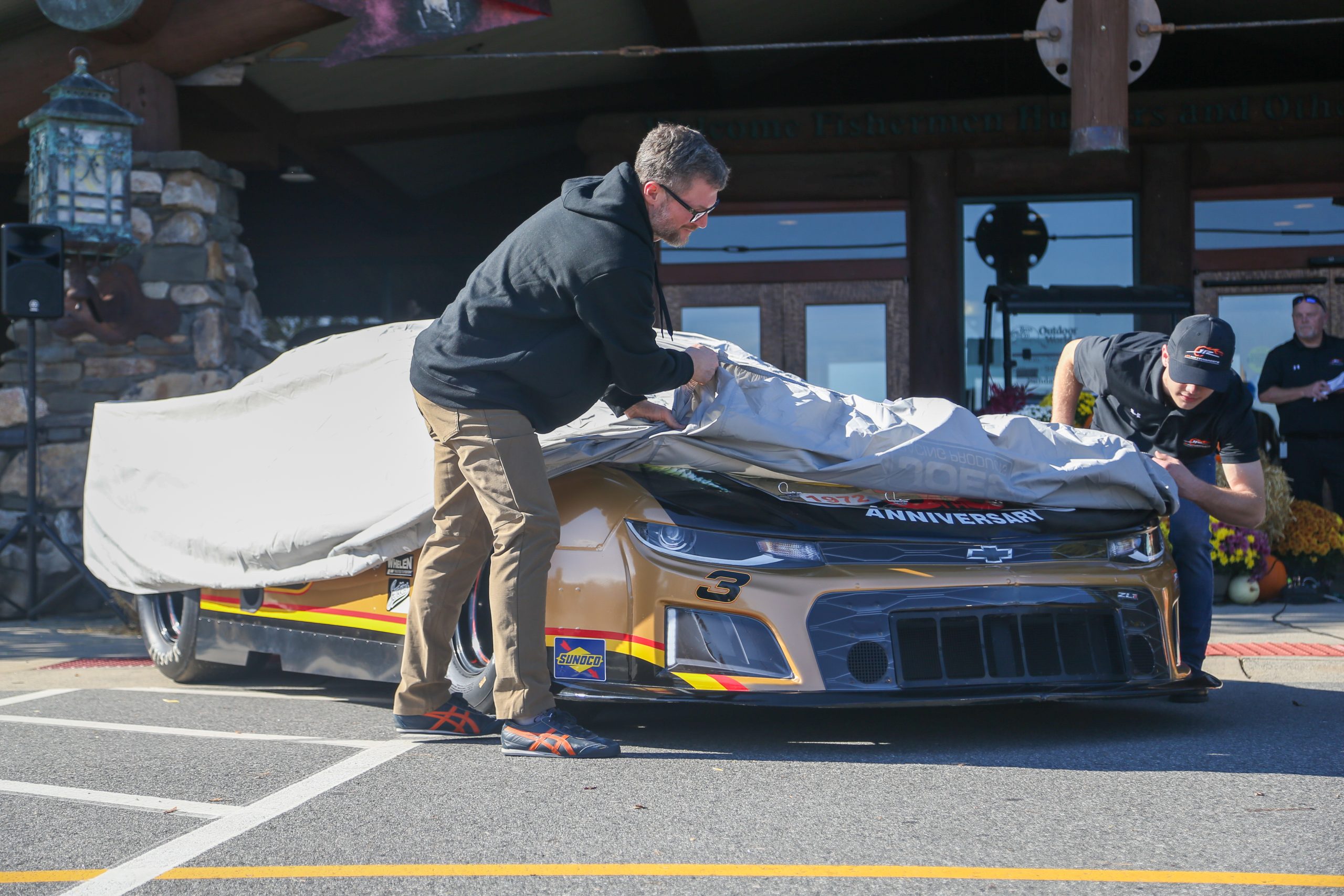 Dale Earnhardt Jr. reveals Bass Pro Shops sponsorship for South ...