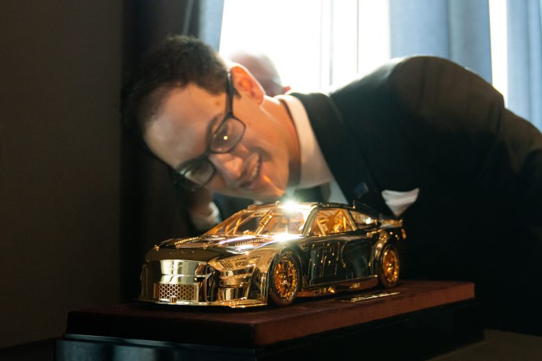 Best looks at the 2022 Goodyear gold car - NASCAR