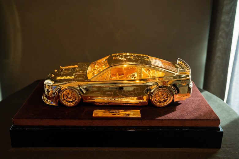 Best looks at the 2022 Goodyear gold car - NASCAR