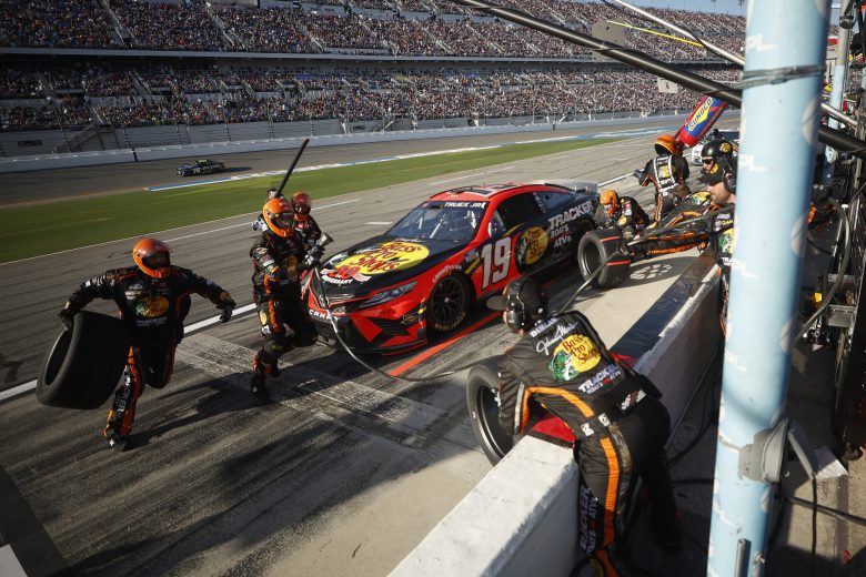 Fastest pit crews of the 2022 Cup Series season | NASCAR