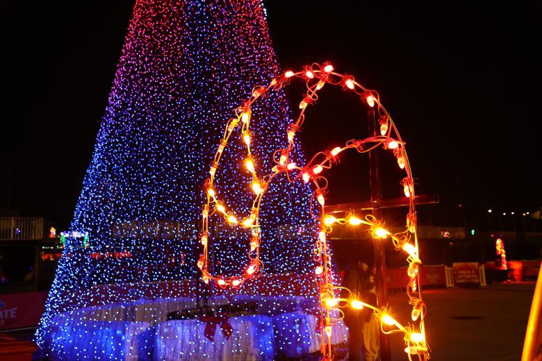 Holiday lights on display at NASCAR tracks | NASCAR