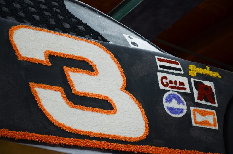 Behind the scenes: Building the Rose Parade float | NASCAR