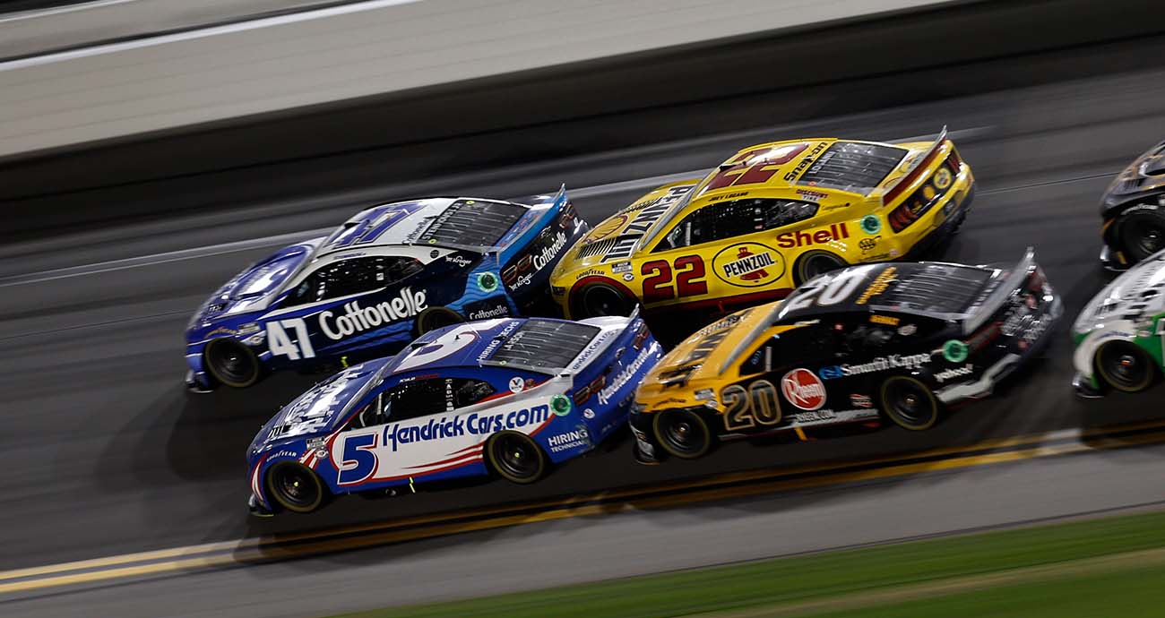 Tuned In: NASCAR SVP on green-white checkered rule | NASCAR
