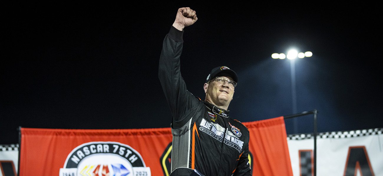 Ron Silk wins thrilling NASCAR Whelen Modified Tour opener at New ...