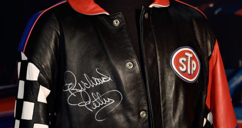 The story behind Richard Petty's famous autograph | NASCAR