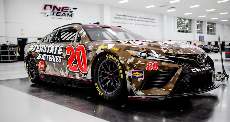 Gratitude present for Bell with special 600 scheme | NASCAR