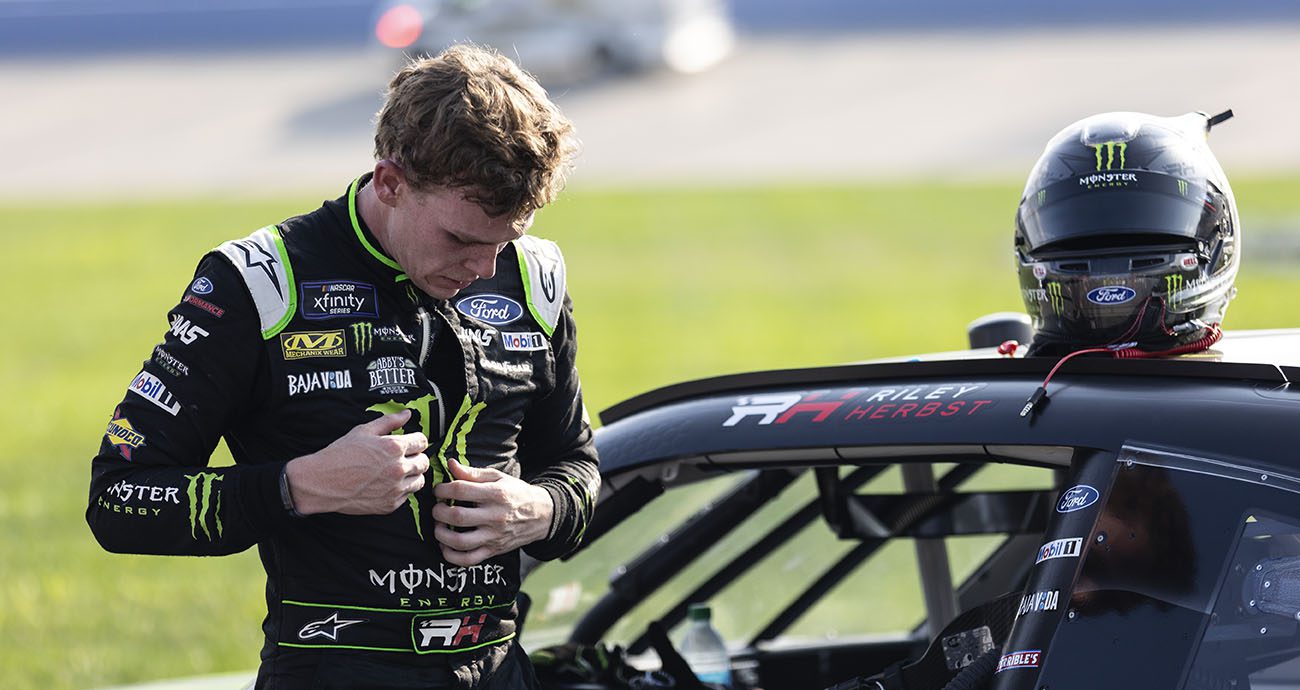 Riley Herbst, new crew chief mesh for runner-up finish | NASCAR
