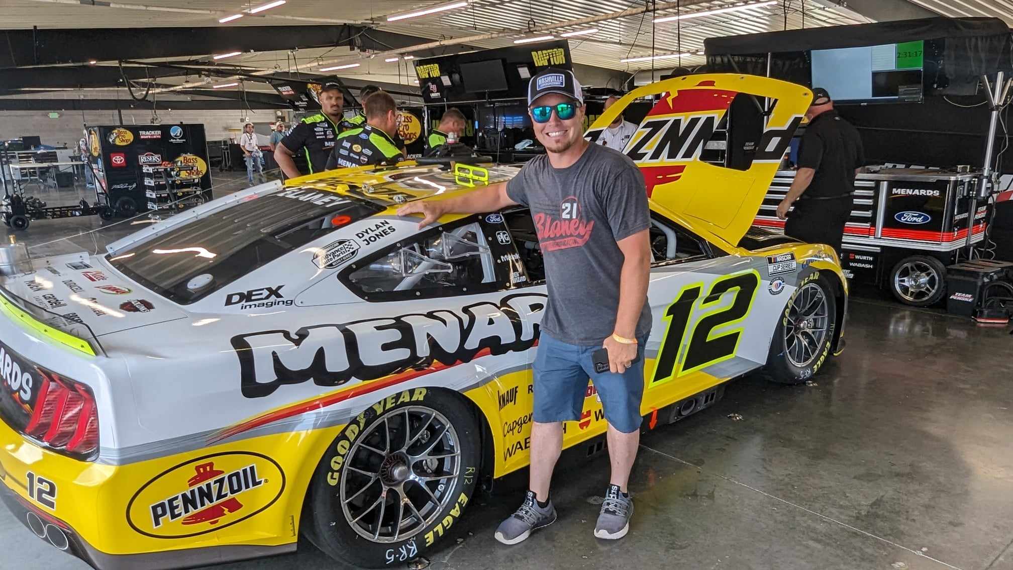 'The coolest thing ever': Tucson Speedway champ Dylan Jones witnesses ...