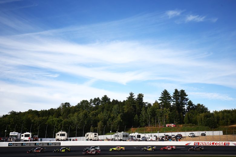NASCAR Whelen Modified Tour racing at New Hampshire Motor Speedway ...