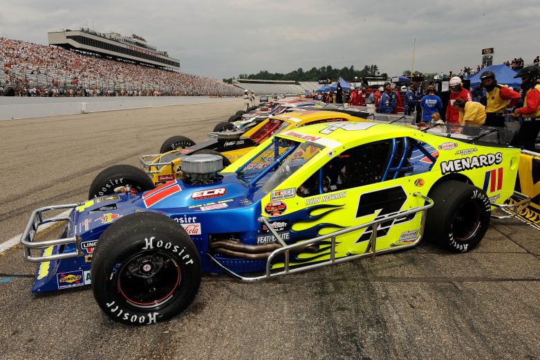 NASCAR Whelen Modified Tour racing at New Hampshire Motor Speedway ...