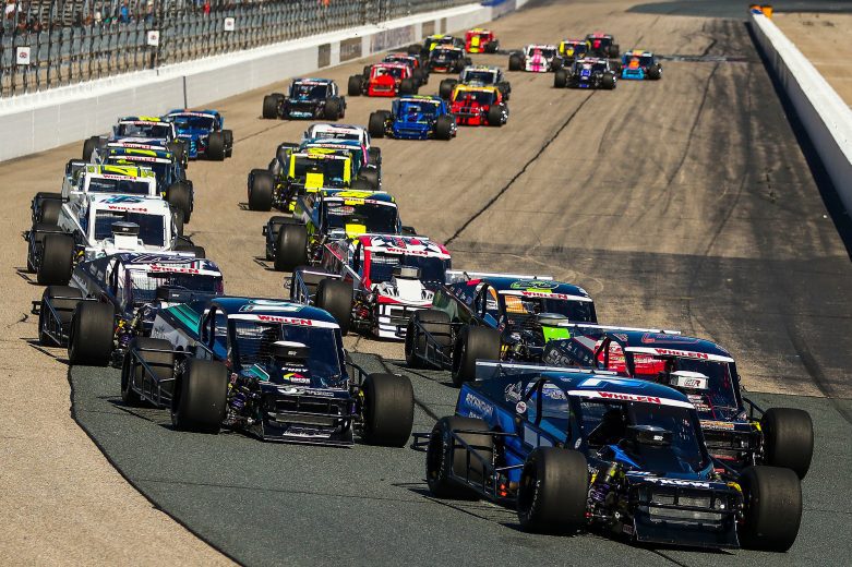 NASCAR Whelen Modified Tour racing at New Hampshire Motor Speedway ...