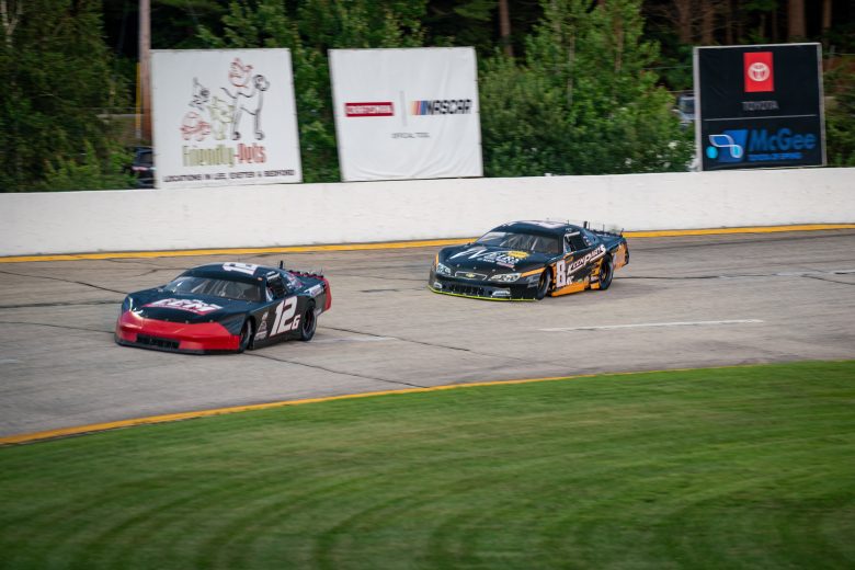 Kyle Busch racing at Lee USA Speedway in New Hampshire | Official Site ...