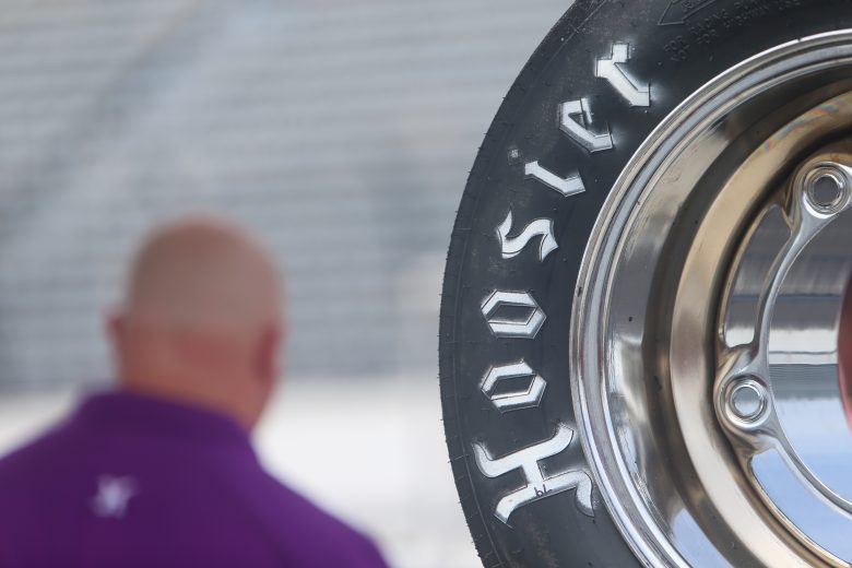 Ryan Preece and Ryan Newman take part in Whelen Modified Tour tire test ...