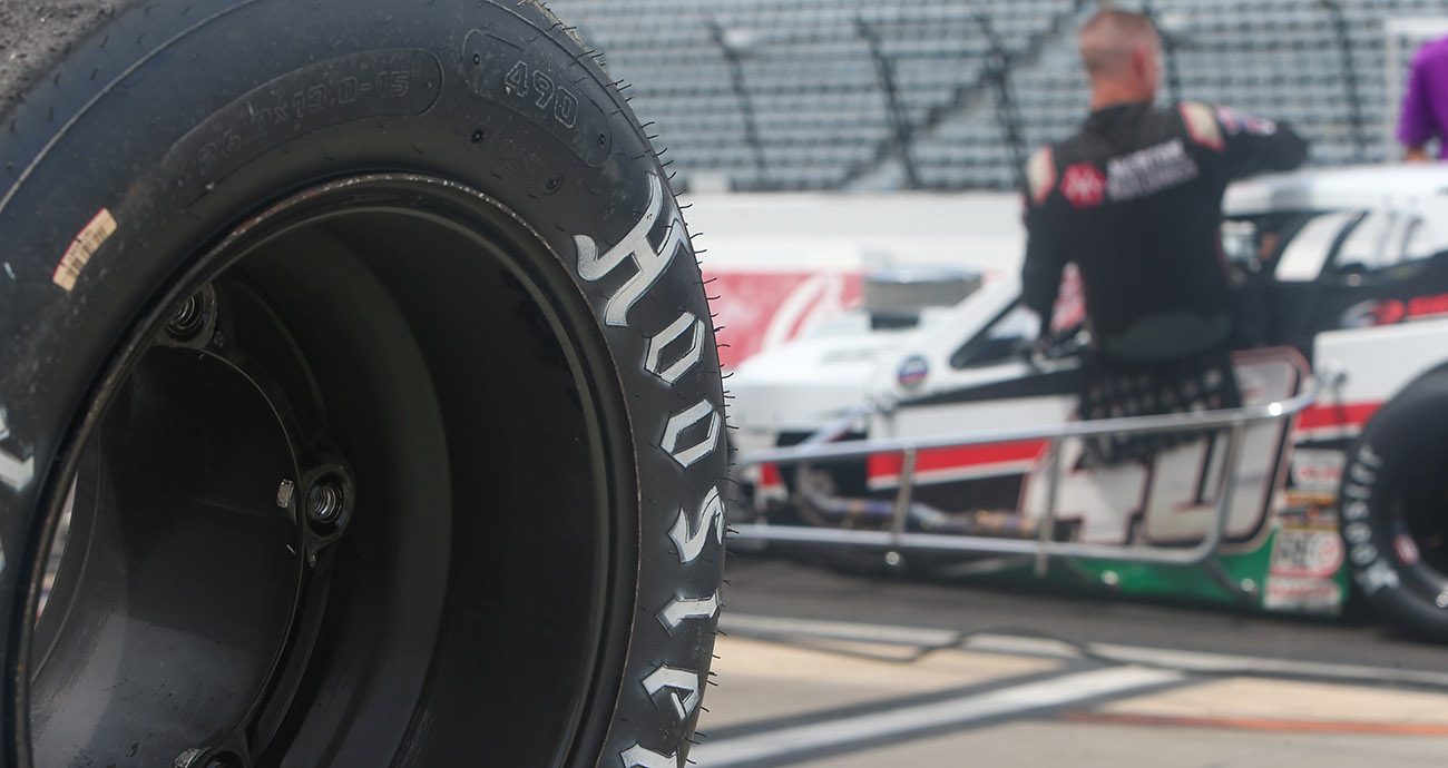 Ryan Preece and Ryan Newman take part in Whelen Modified Tour tire test ...