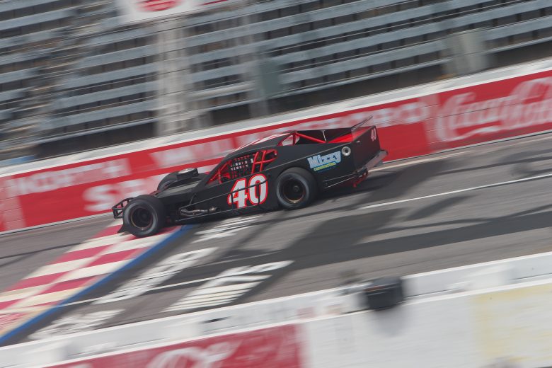 Ryan Preece and Ryan Newman take part in Whelen Modified Tour tire test ...