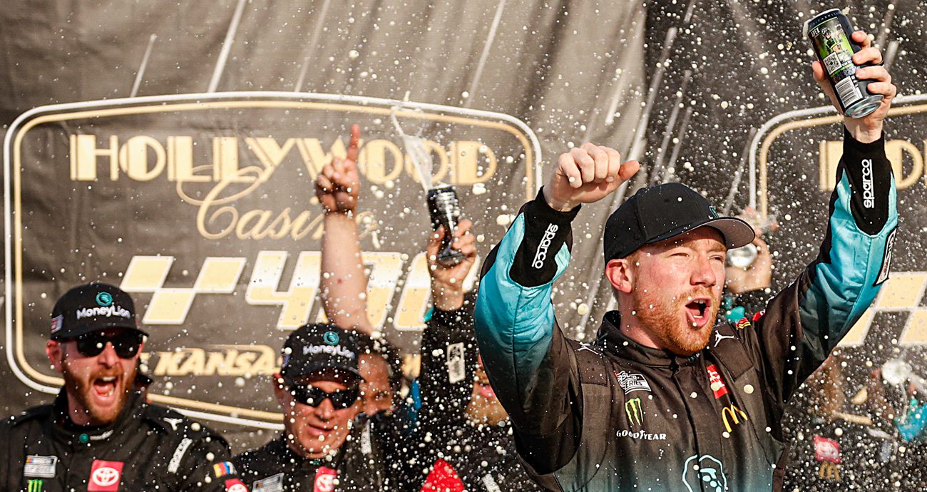 Tyler Reddick converts at Kansas, advances in playoffs | NASCAR