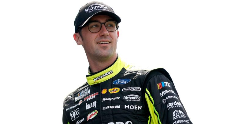 Austin Cindric to return to Team Penske's No. 2 in 2024 | NASCAR