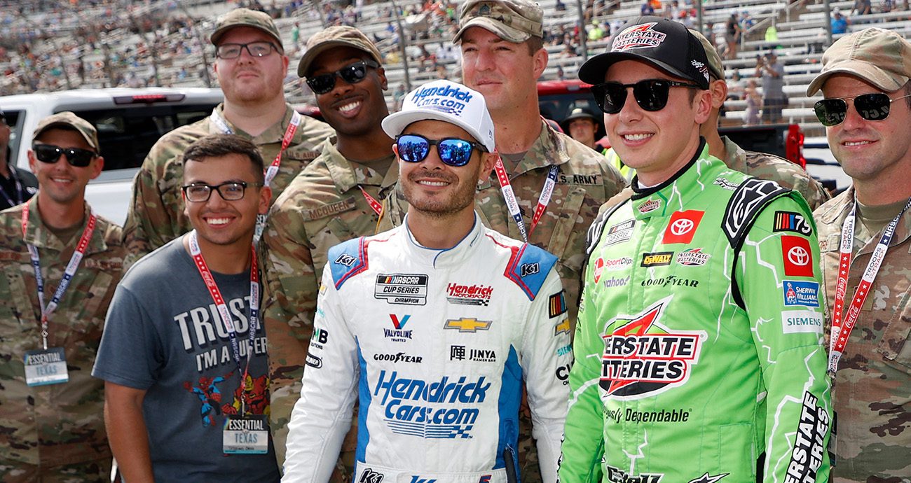 Kyle Larson, Christopher Bell ready to take duel to the desert - NASCAR