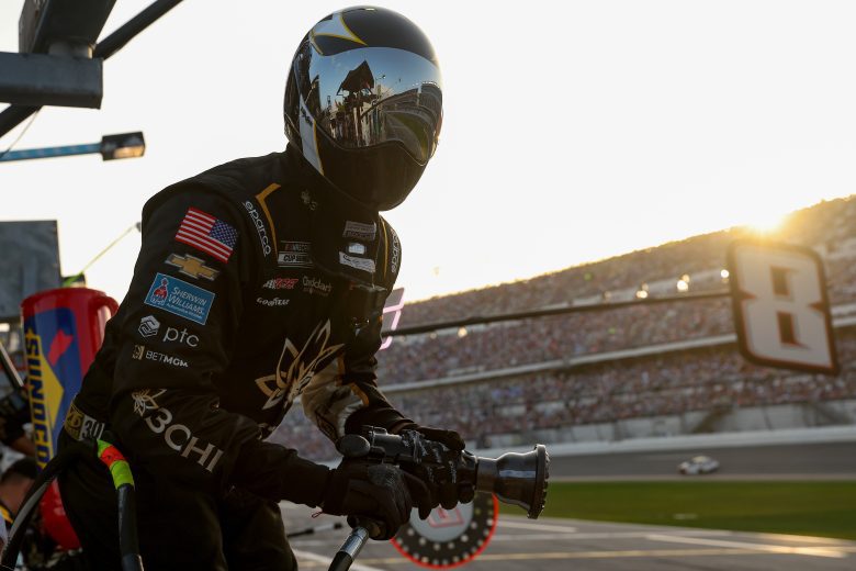Best NASCAR Cup Series pit crew photos of 2023 | NASCAR