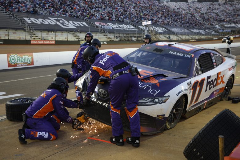 Best NASCAR Cup Series pit crew photos of 2023 | NASCAR
