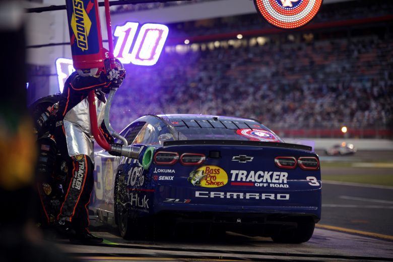 Best NASCAR Cup Series pit crew photos of 2023 | NASCAR