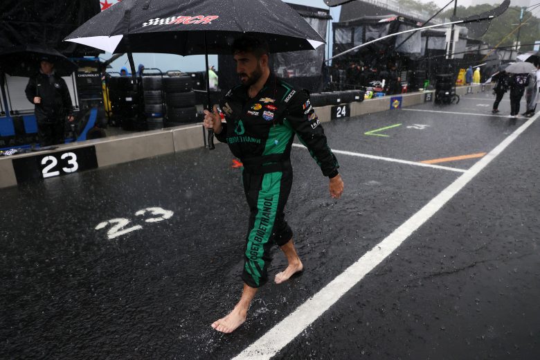 Best NASCAR Cup Series pit crew photos of 2023 | NASCAR