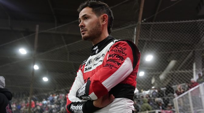 Kyle Larson stuns with late 2024 Chili Bowl entry, will compete in ...