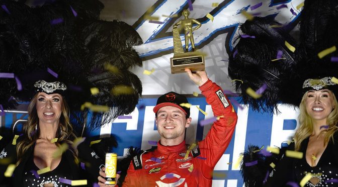 Logan Seavey dominates for second straight Chili Bowl victory ...